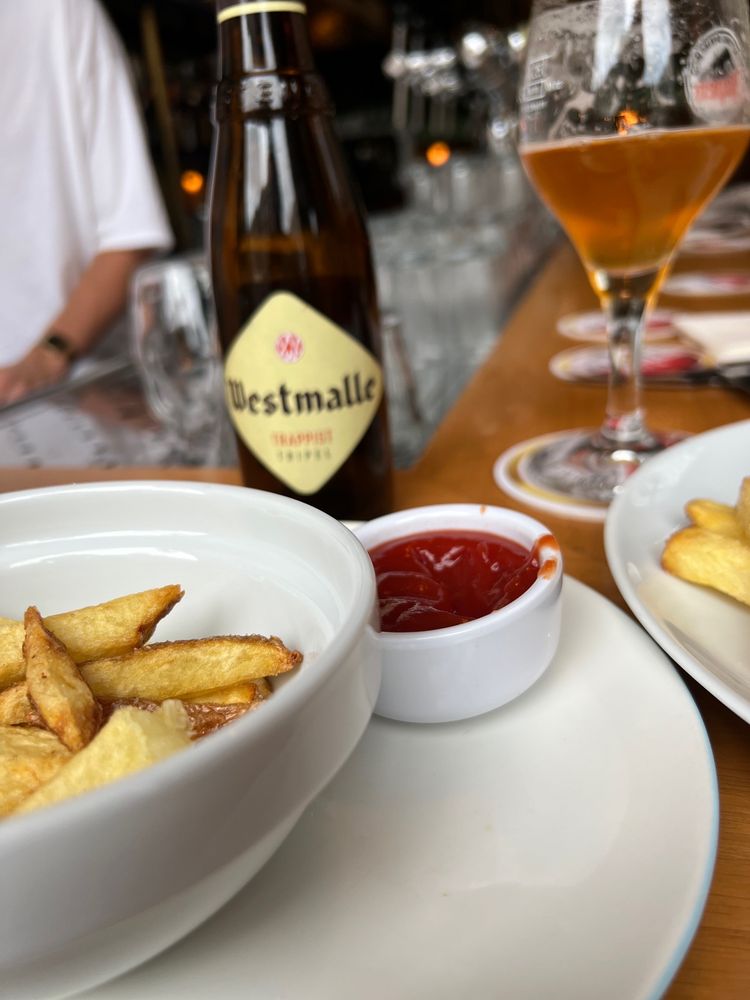 CAFÉ GAMBRINUS - Updated December 2025 - 48 Photos & 44 Reviews ...