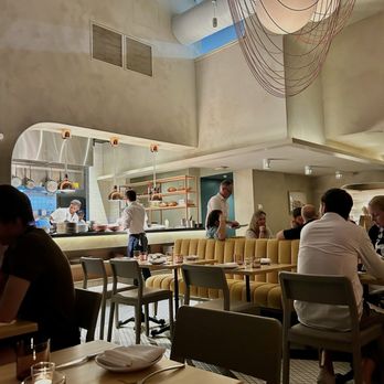 BALEIA - Updated September 2024 - 126 Photos & 39 Reviews - 264 E ...