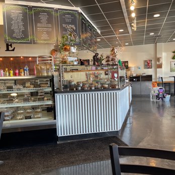 MITTEN RAISED - 104 Photos & 68 Reviews - 1331 E Grand River Ave, East ...