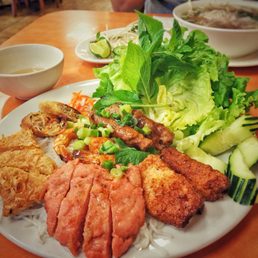 COM TAM THUAN KIEU - Updated July 2025 - 452 Photos & 359 Reviews ...