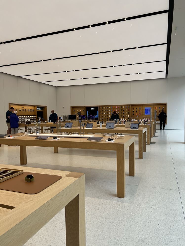 APPLE RESTON - Updated October 2025 - 38 Photos & 244 Reviews - 11949 ...