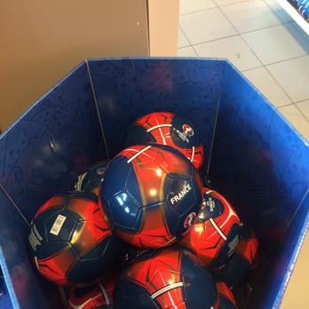 RELAY - Updated October 2025 - 18 Photos - Terminal 9, Roissy-en-France ...