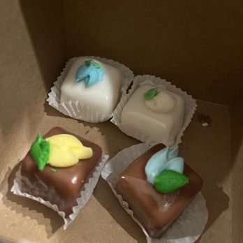 MARYANNE PASTRY SHOPPE - Updated October 2025 - 23 Photos & 62 Reviews ...