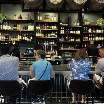 THE DRAKE KITCHEN & BAR - Updated July 2024 - 211 Photos & 56 Reviews ...