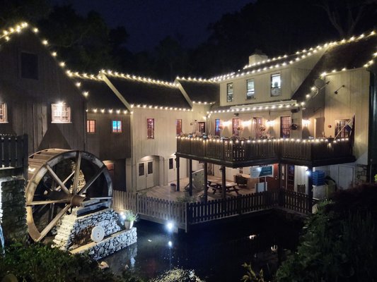 GILLIS FAMILY TAVERN - 10 Photos & 11 Reviews - 6 Spring Ln, Plymouth ...