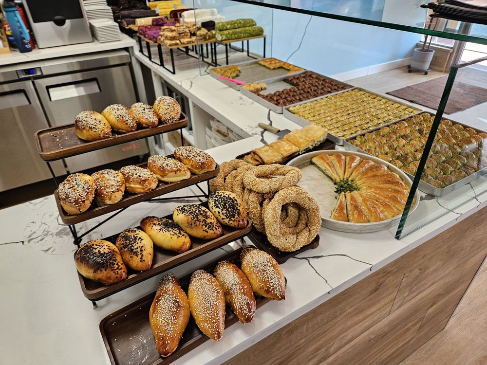 EMILEE’S SWEET HOUSE - Updated September 2025 - 13 Photos - 3671 E Hastings Street, Vancouver ...