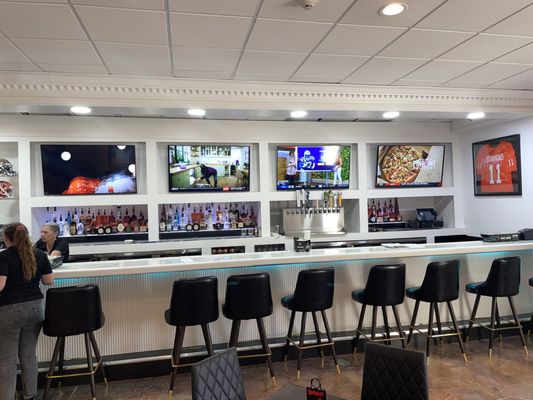 NICK AND MIKE BAR AND GRILL - Updated December 2025 - 59 Photos & 44 ...