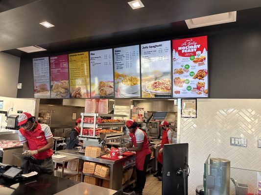 JOLLIBEE - Updated June 2025 - 91 Photos & 67 Reviews - 1700 W Pleasant ...