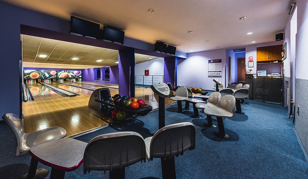 VICTORIA BOWLING - Updated April 2025 - 15 Photos - Seifertova 49 ...