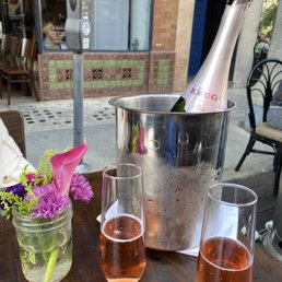 UNION - Updated May 2025 - 3542 Photos & 1800 Reviews - 37 E Union St ...