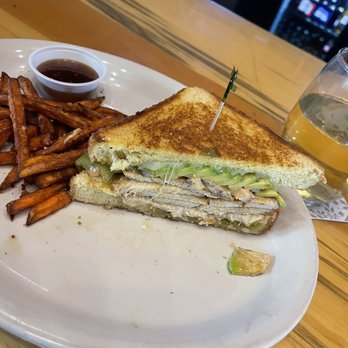 DICK WEED’S BREWS & GRUB - Updated October 2025 - 22 Photos - 6301 Lake ...