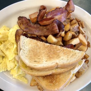 THE RUSTY ROOSTER - Updated March 2025 - 269 Photos & 209 Reviews ...