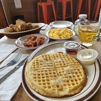 FAT’S FRIED CHICKEN & WAFFLES - Updated July 2025 - 1090 Photos & 898 ...