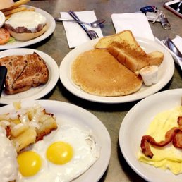 RADCLIFFE CAFE - Updated October 2025 - 41 Photos & 99 Reviews - 1705 ...