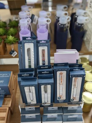 STAPLES - Updated October 2025 - 95 Photos - 7725 Markham Road, Markham ...