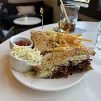 TROUT FARM INN - Updated May 2025 - 171 Photos & 139 Reviews - 7701 E ...