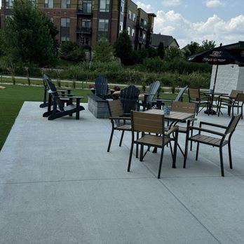 THE RUSTY BEE LOUNGE - Updated October 2025 - 41 Photos & 13 Reviews ...