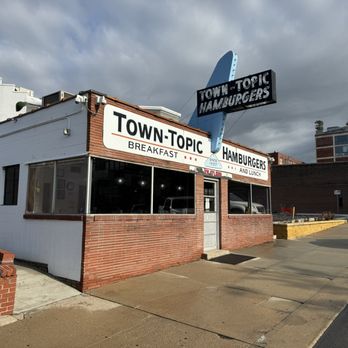 TOWN-TOPIC HAMBURGERS - Updated August 2025 - 97 Photos & 81 Reviews ...