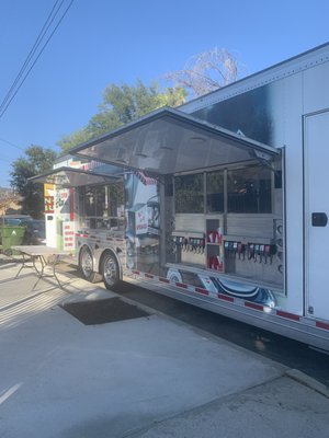 IN-N-OUT COOKOUT TRAILER - 36 Photos & 23 Reviews - Baldwin Park ...