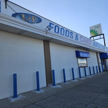 THE BEST 10 Candy Stores in CHICAGO, IL - Stock N Save, Candycopia, L ...