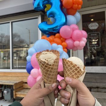 FROST - Updated January 2025 - 55 Photos & 40 Reviews - 3429 E Douglas ...