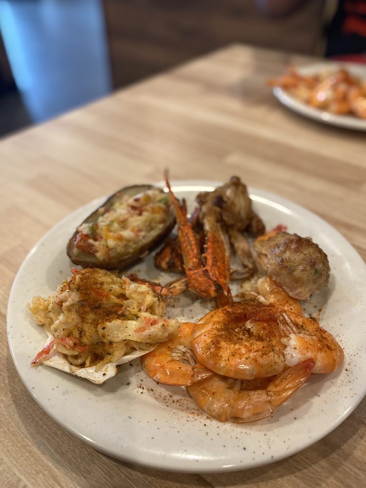 CHARM CITY BUFFET & GRILL - Updated July 2025 - 221 Photos & 120 ...