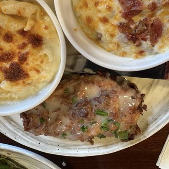 THE DISTRICT KITCHEN AND SALOON - Updated July 2025 - 29 Photos & 38 Reviews - 367 E Bennett Ave ...