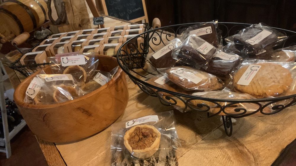 GUNNER’S SALOON - Updated June 2025 - 13 Photos - 721 Hiawatha Line ...