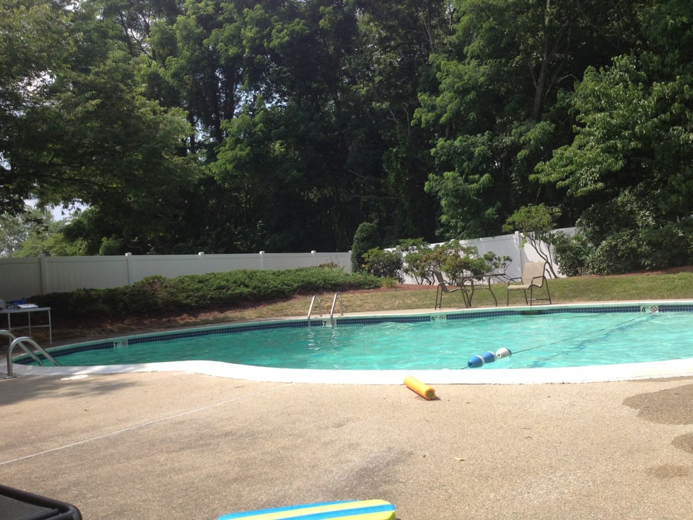 PARADISE POOL IN THE DOLPH - Updated August 2024 - 39-51 Bridle Path ...