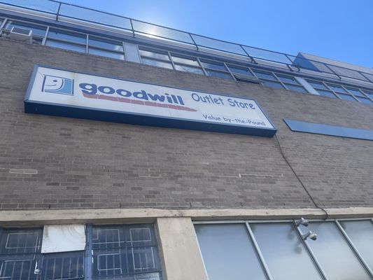 GOODWILL NYNJ OUTLET STORE & DONATION CENTER - Updated December 2025 ...