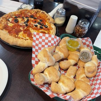 PIZZA ZONE - Updated December 2025 - 184 Photos & 401 Reviews - 4660 ...