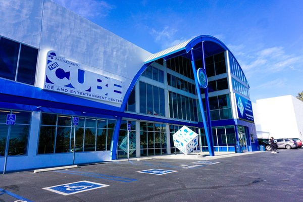 THE CUBE ICE AND ENTERTAINMENT CENTER - Updated August 2025 - 77 Photos ...