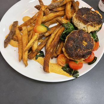 WILMA’S - Updated July 2025 - 206 Photos & 98 Reviews - 900 N Market St ...