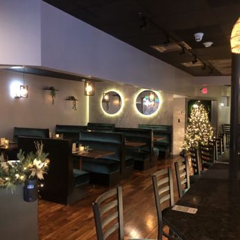 CROSSROADS KITCHEN & BAR - Updated October 2025 - 79 Photos & 45 ...