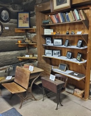 PIONEER LOG CABIN MUSEUM - Updated October 2024 - 15 Photos - 400 S ...