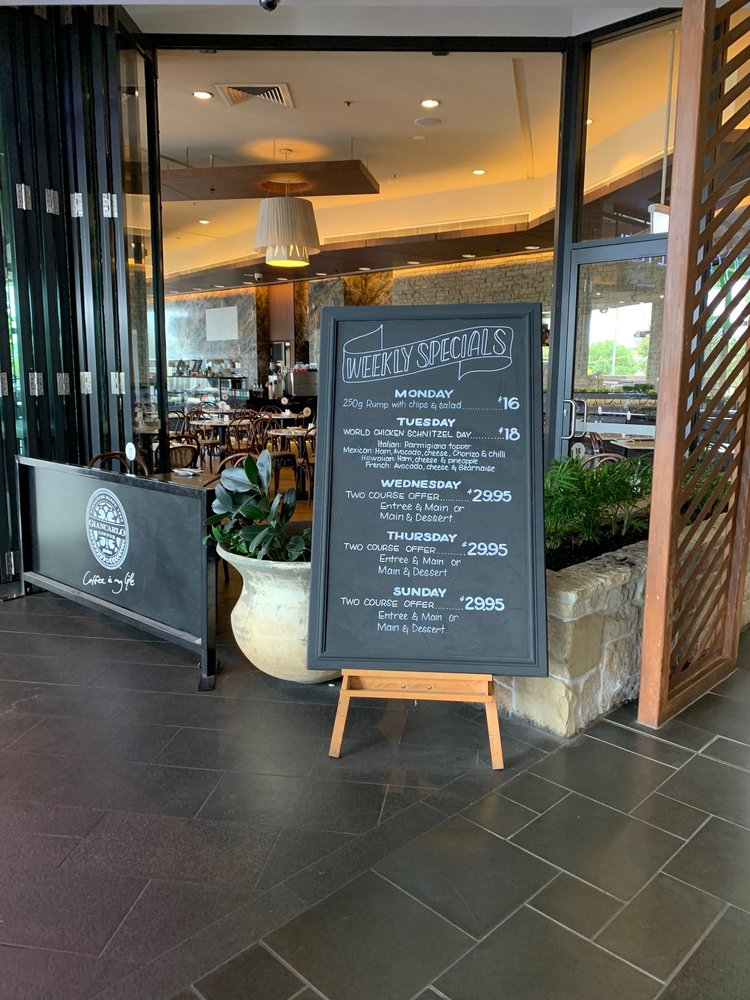 CARINDALE HOTEL - 11 Reviews 【14/1151 Carindale St, Carindale ...