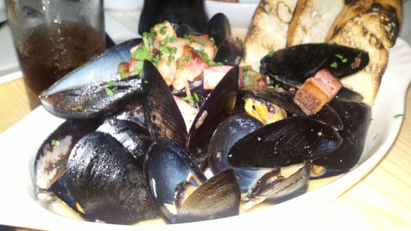 BLACK HOGG - CLOSED - 1497 Photos & 716 Reviews - 2852 W Sunset Blvd ...