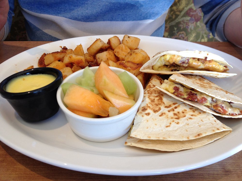 COLONNADE PIZZA - Updated September 2025 - 12 Reviews - 896 Greenbank ...