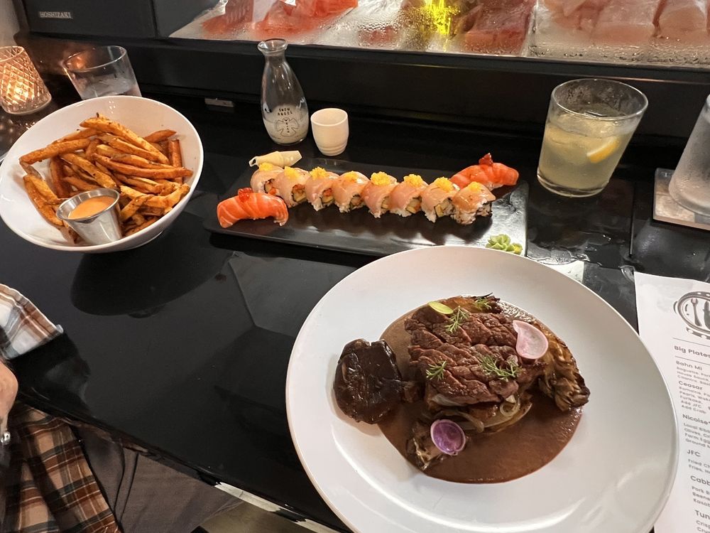 LOCALS RAW BAR - 10 Photos - 97 Sea Island Pkwy, Beaufort, South ...