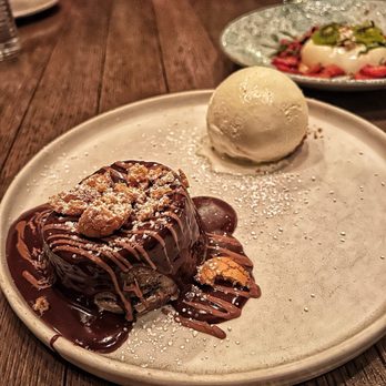 RED ASH - Updated September 2024 - 2235 Photos & 1336 Reviews - 303 ...