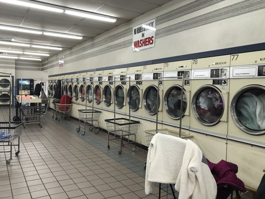 YO-YO COIN LAUNDROMAT - Updated December 2025 - 12 Photos & 52 Reviews ...