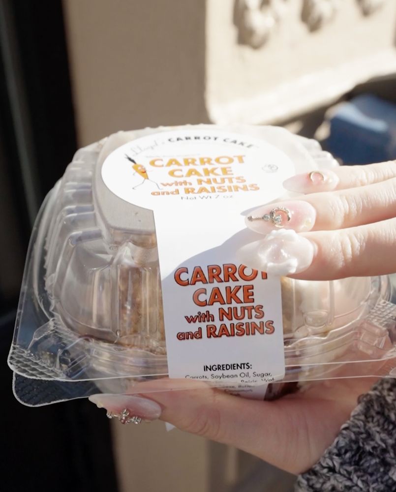 LLOYD’S CARROT CAKE - Updated June 2024 - 183 Photos & 242 Reviews ...
