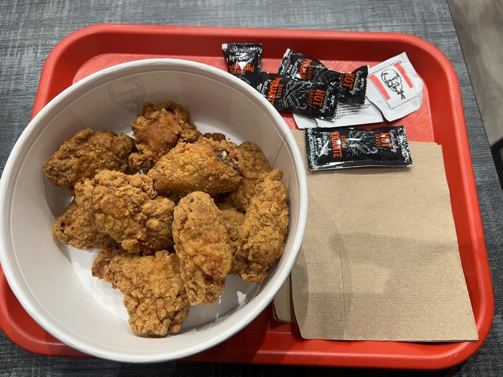 KFC - Updated January 2025 - 29 Photos - 1500 Blvd. De Maisonneuve ...