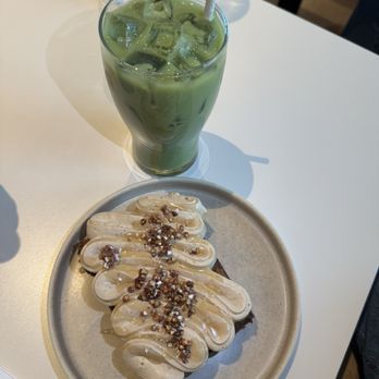 TWO HANDS - Updated June 2025 - 431 Photos & 258 Reviews - 606 8th Ave ...