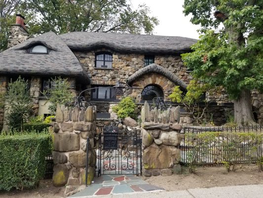 THE GINGERBREAD HOUSE OF BAY RIDGE - Updated October 2025 - 29 83rd St ...