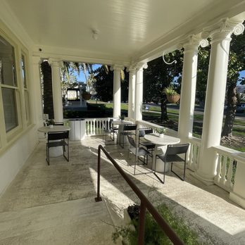 THE QUARTERS COFFEE HOUSE - Updated May 2024 - 255 Photos & 91 Reviews ...