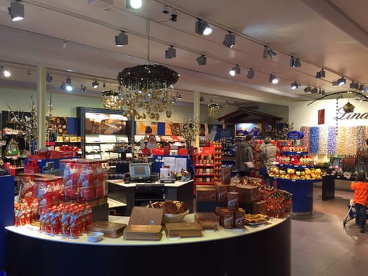LINDT SCHOKOLADE SHOP - Industriestrasse 180, Olten, Solothurn ...