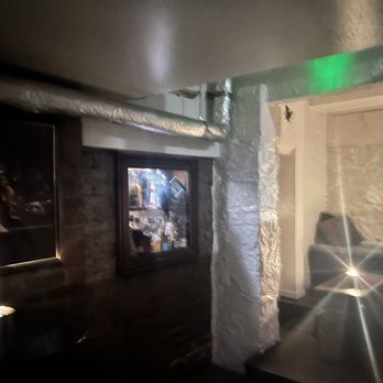 BRAMBLE - Updated October 2025 - 76 Photos & 97 Reviews - 16A Queen ...