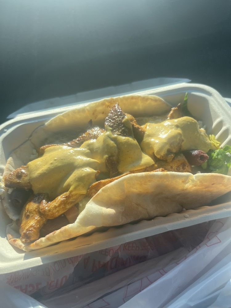 ZEUS FRESH MEDITERRANEAN - 32 Photos & 34 Reviews - 1456 E North Ave ...