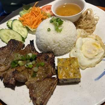 PHO 4 EVER - Updated May 2025 - 117 Photos & 77 Reviews - 1645 Bonnie ...